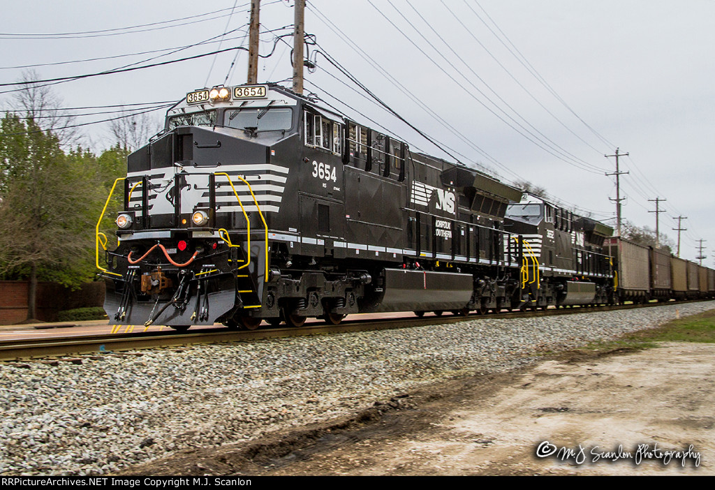 NS 3654 | GE ET44AC | NS Memphis District
